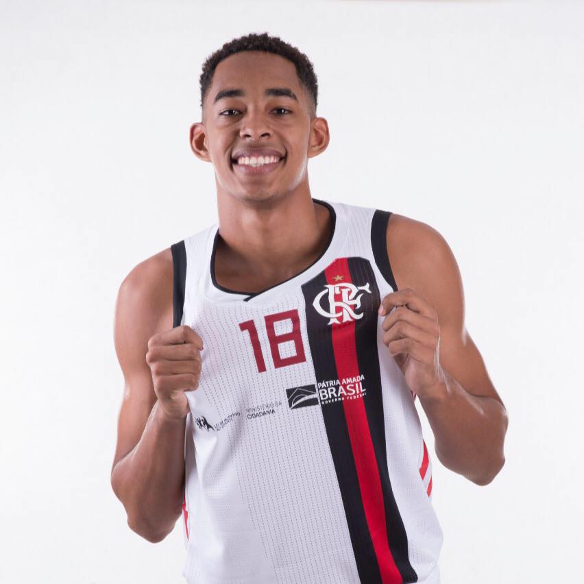 Recuperado de cirurgia, Rafael Rachel festeja o retorno ao basquete ...